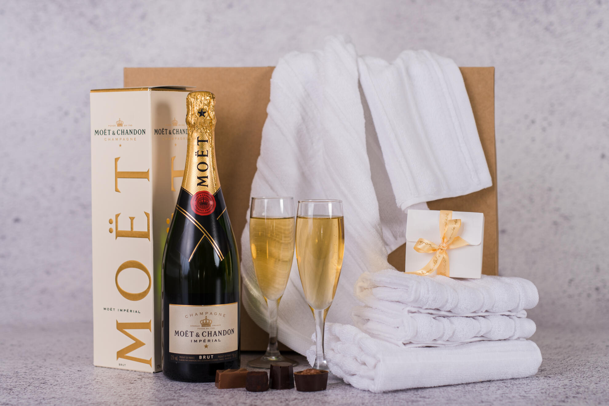 Discover The Custom Box - Your Ultimate Custom Gift Hamper! - Gifts ...
